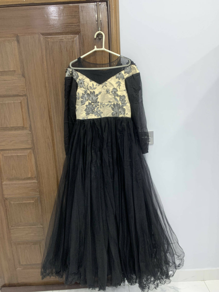 Black Net Maxi | Women Froks & Maxis | Small | Worn Once – Bechlo.pk